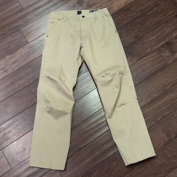 Kuhl | Pants | Kuhl Slackr Hiking Pants In Khaki Size 32 | Poshmark